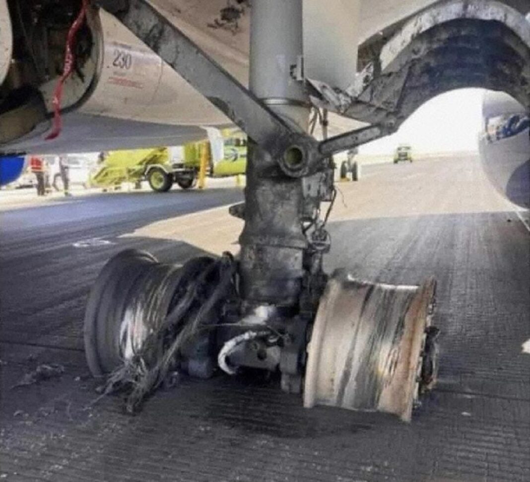 United Boeing 737-9 MAX rejected takeoff - Aeropeep