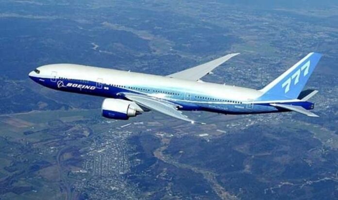 How long can a Boeing 777 fly without refueling? - Aeropeep