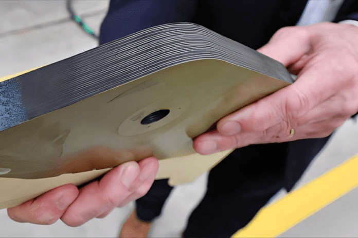 A Cross Section of the A350 Wing - Aeropeep