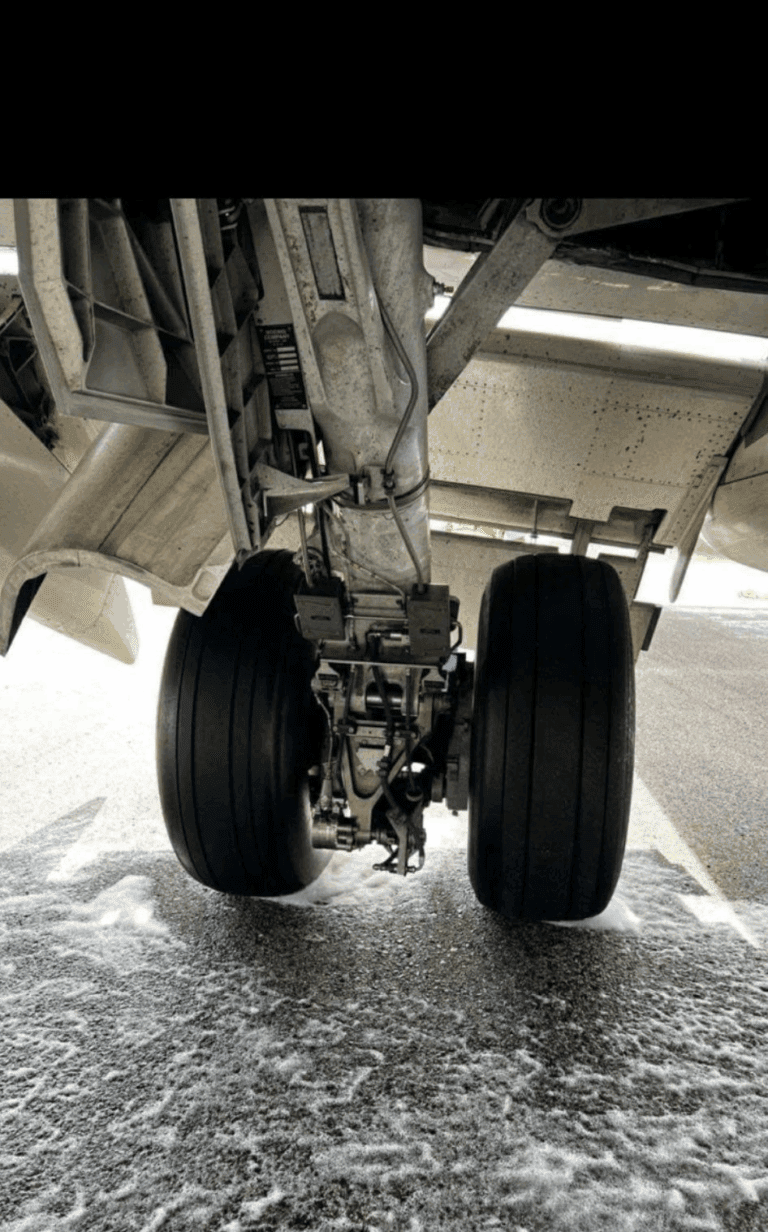 Dramatic Hard Landing at Princess Juliana: